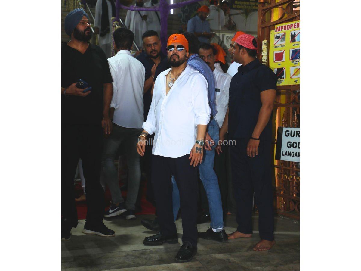 Mika Singh, Mannara Chopra, Daisy Shah, Rahul Vaidya & Others At Shera ...